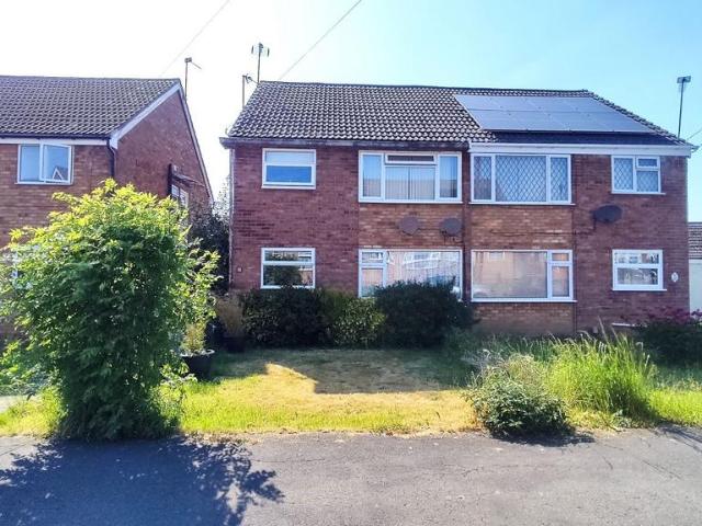 2 bedroom maisonette for sale
