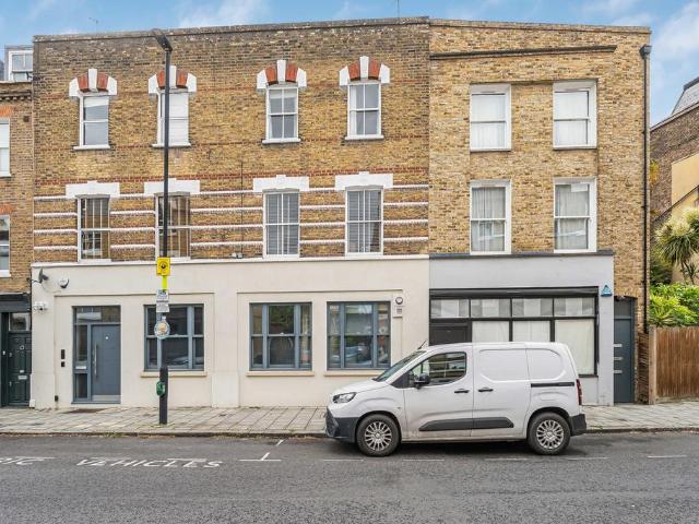 2 bedroom maisonette for sale