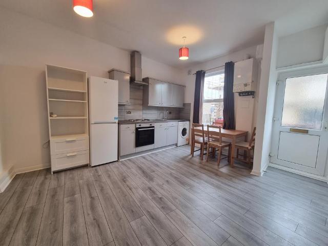2 bedroom maisonette for sale