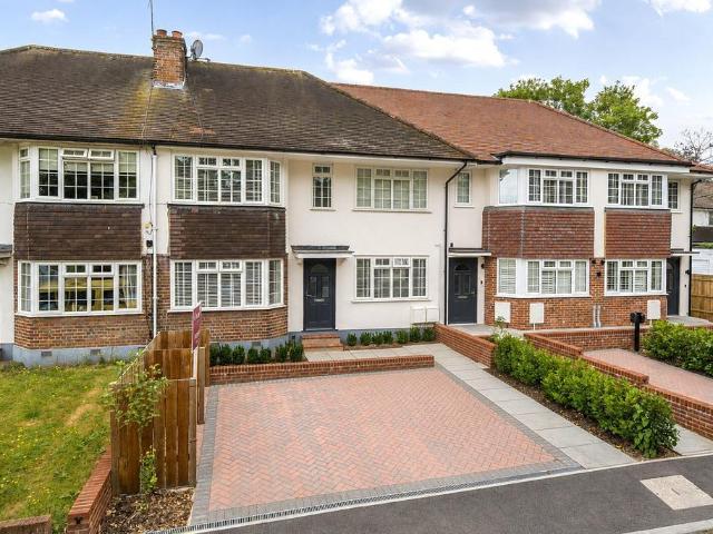 2 bedroom maisonette for sale
