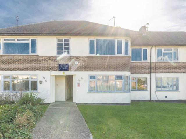 2 bedroom maisonette for sale
