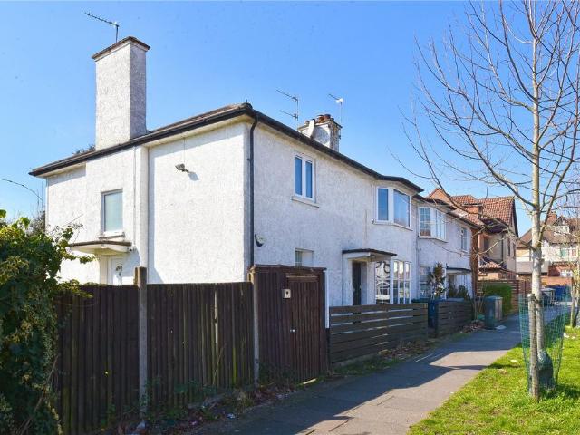2 bedroom maisonette for sale