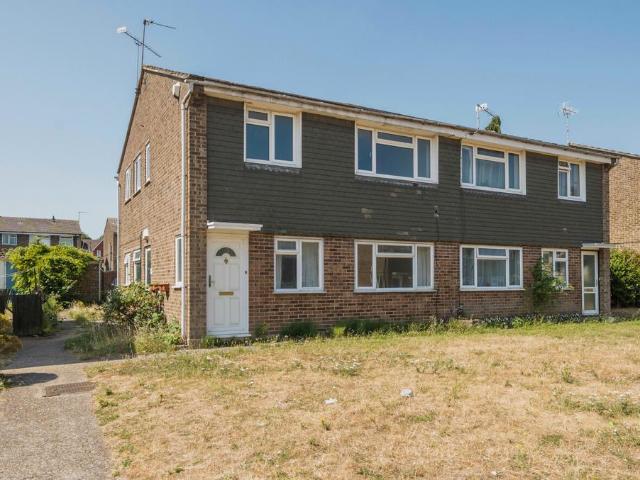 2 bedroom maisonette for sale