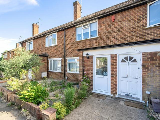 2 bedroom maisonette for sale