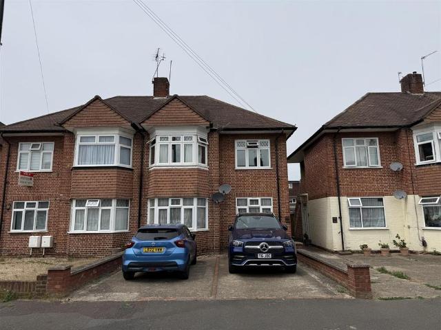 2 bedroom maisonette for sale