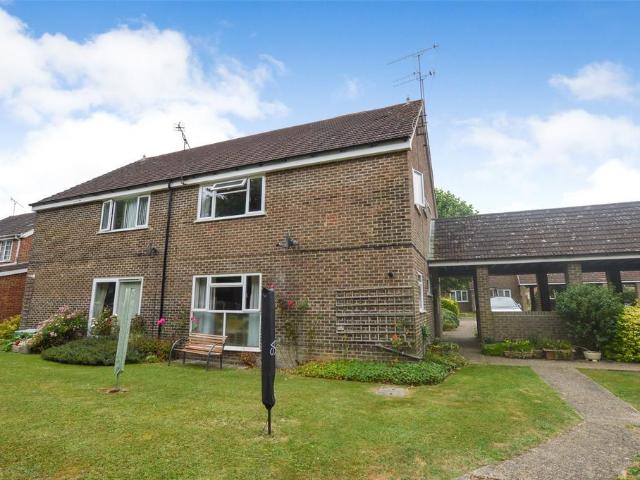 2 bedroom maisonette for sale
