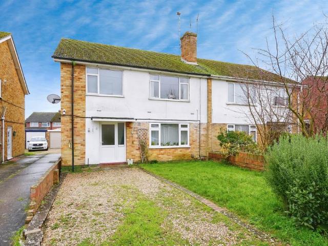2 bedroom maisonette for sale