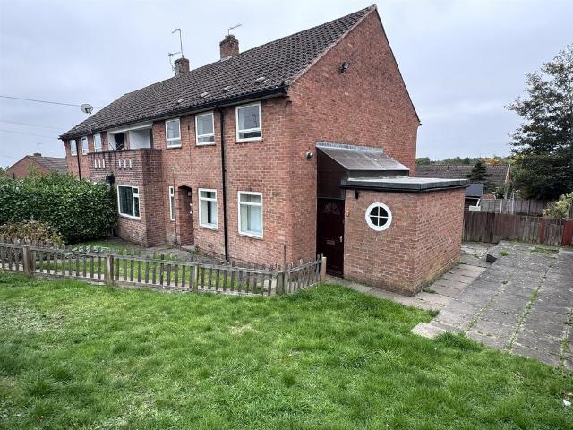 2 bedroom maisonette for sale