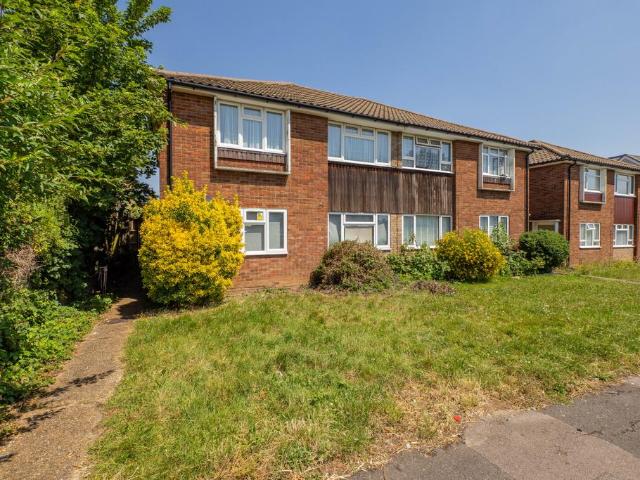 2 bedroom maisonette for sale