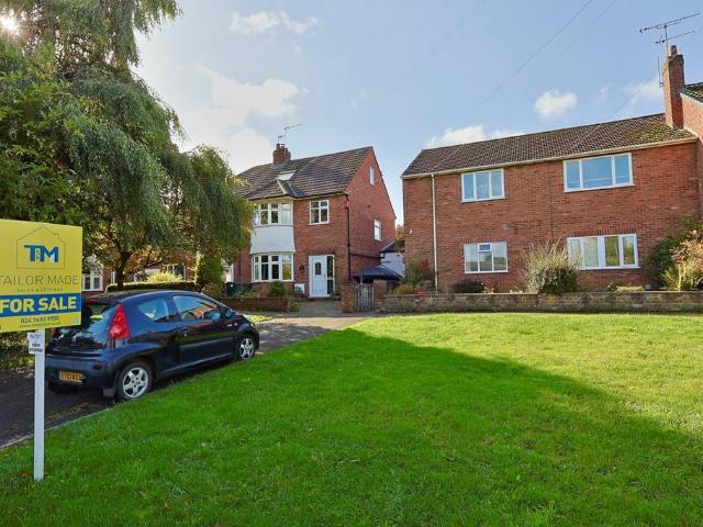 2 bedroom maisonette for sale