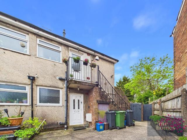 2 bedroom maisonette for sale