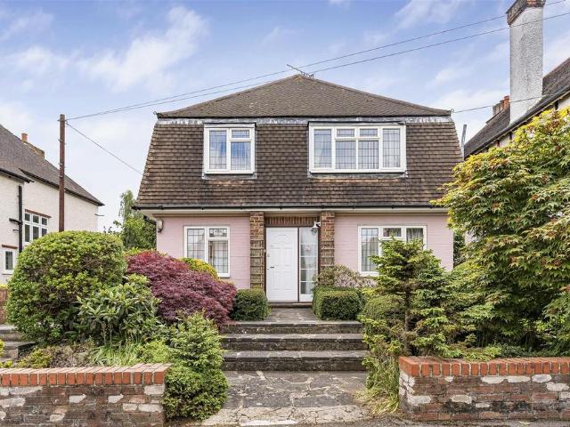 2 bedroom maisonette for sale
