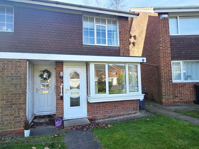 2 bedroom maisonette for sale