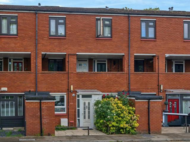 2 bedroom maisonette for sale