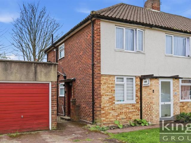 2 bedroom maisonette for sale