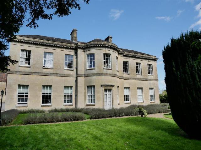 2 bedroom maisonette for sale