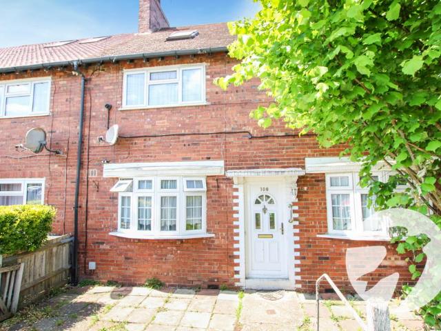 2 bedroom maisonette for sale