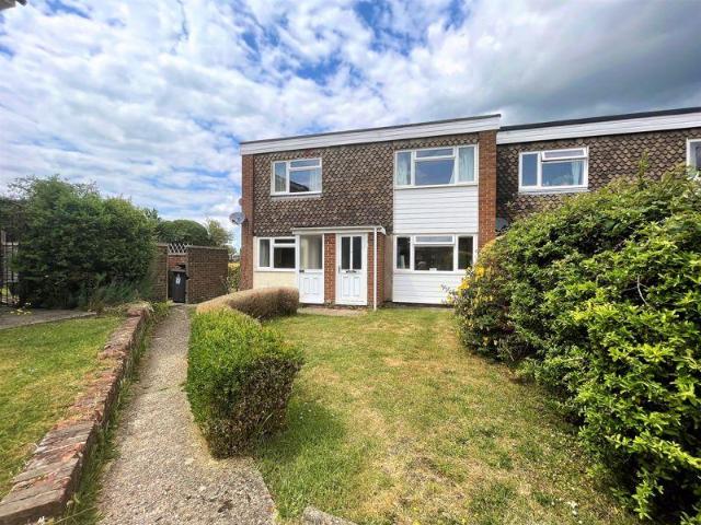 2 bedroom maisonette for sale