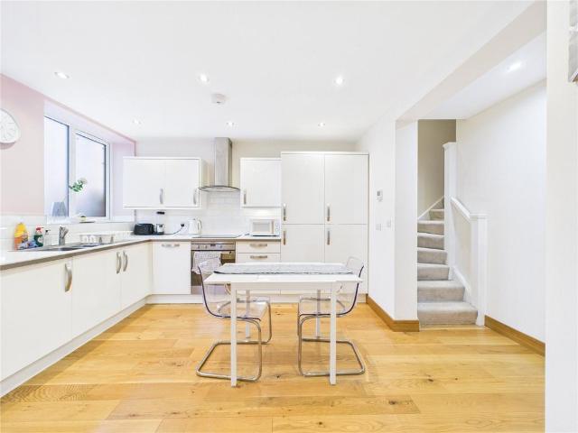 2 bedroom maisonette for sale