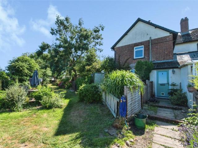 2 bedroom maisonette for sale