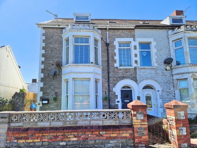 2 bedroom maisonette for sale