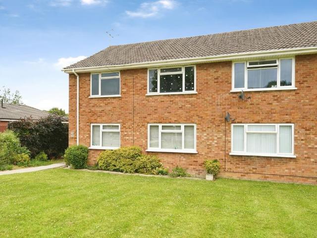 2 bedroom maisonette for sale