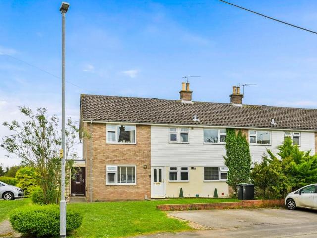 2 bedroom maisonette for sale