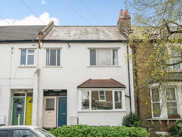 2 bedroom maisonette for sale