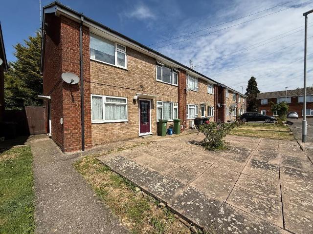 2 bedroom maisonette for sale