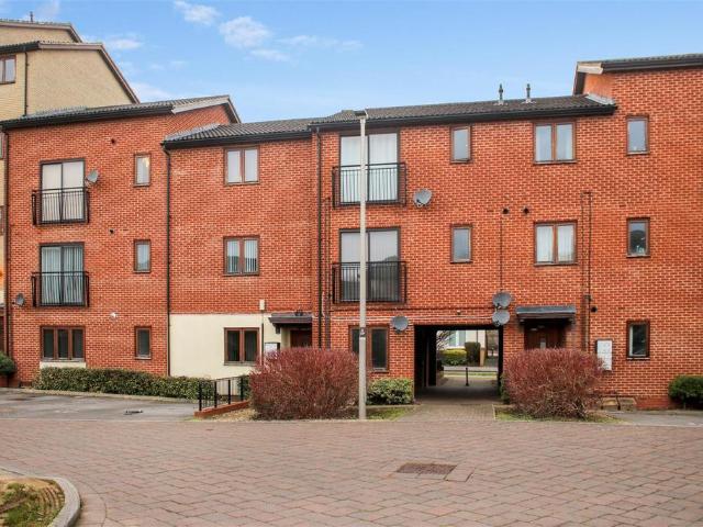 2 bedroom maisonette for sale
