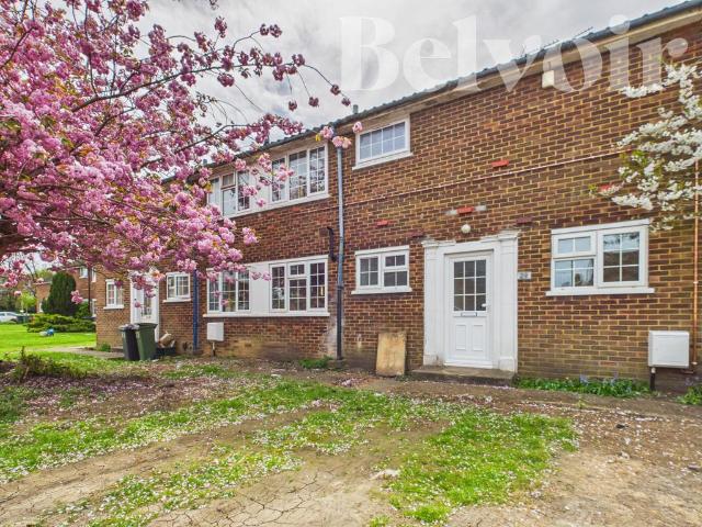 2 bedroom maisonette for sale