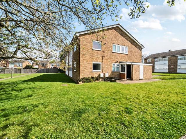 2 bedroom maisonette for sale
