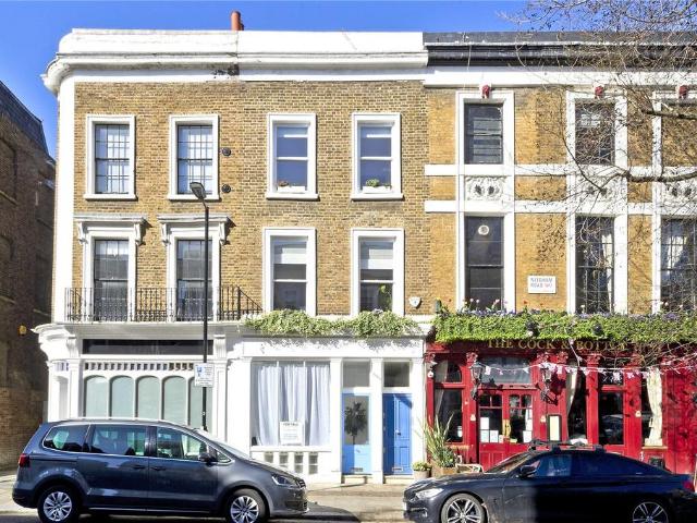 2 bedroom maisonette for sale