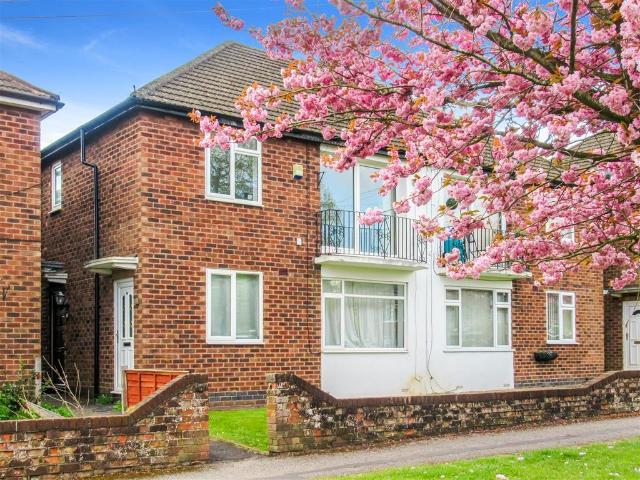 2 bedroom maisonette for sale