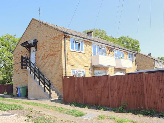 2 bedroom maisonette for sale