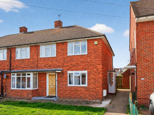 2 bedroom maisonette for sale