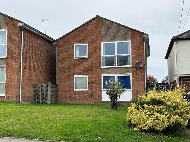 2 bedroom maisonette for sale