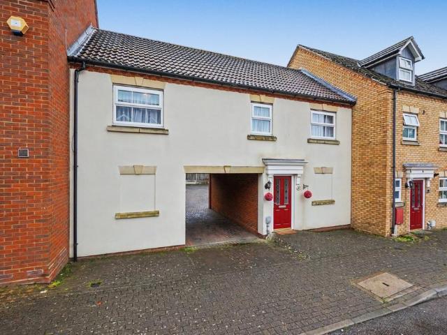 2 bedroom maisonette for sale