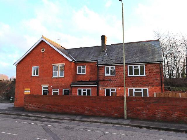 2 bedroom maisonette for sale