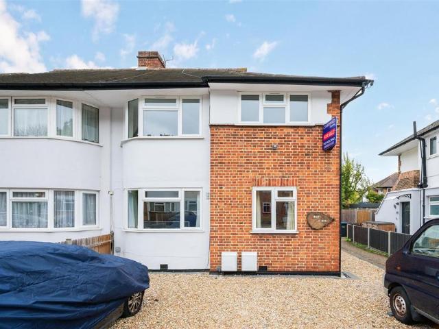 2 bedroom maisonette for sale