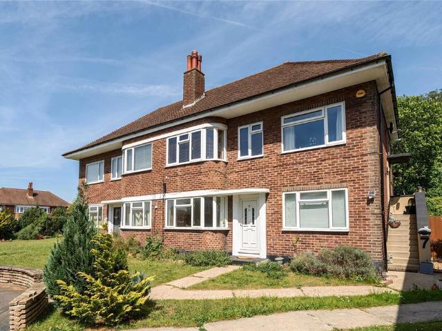 2 bedroom maisonette for sale