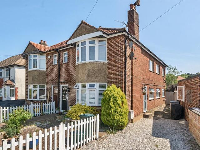 2 bedroom maisonette for sale