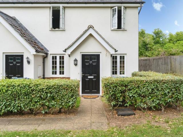 2 bedroom maisonette for sale