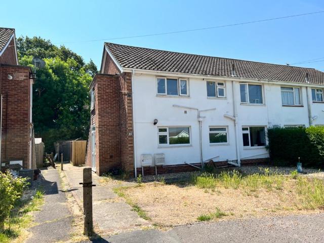 2 bedroom maisonette for sale