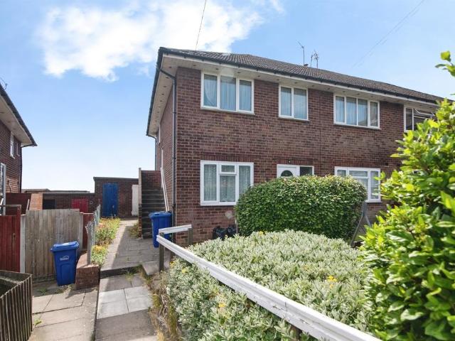 2 bedroom maisonette for sale
