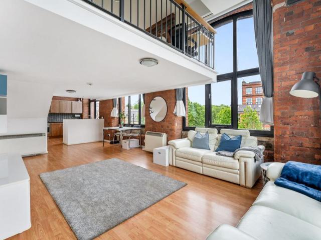 2 bedroom maisonette for sale