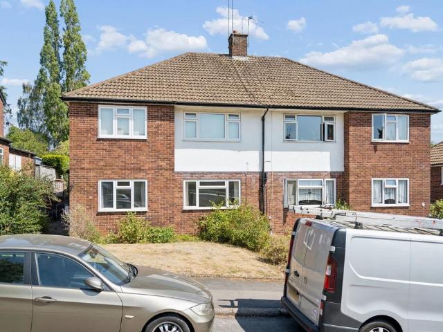 2 bedroom maisonette for sale