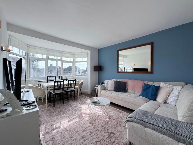2 bedroom maisonette for sale
