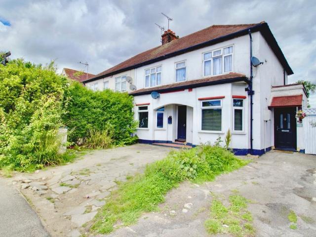 2 bedroom maisonette for sale