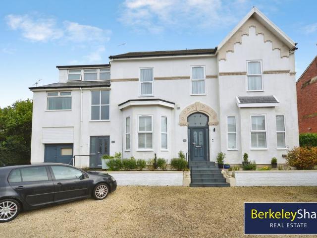 2 bedroom maisonette for sale
